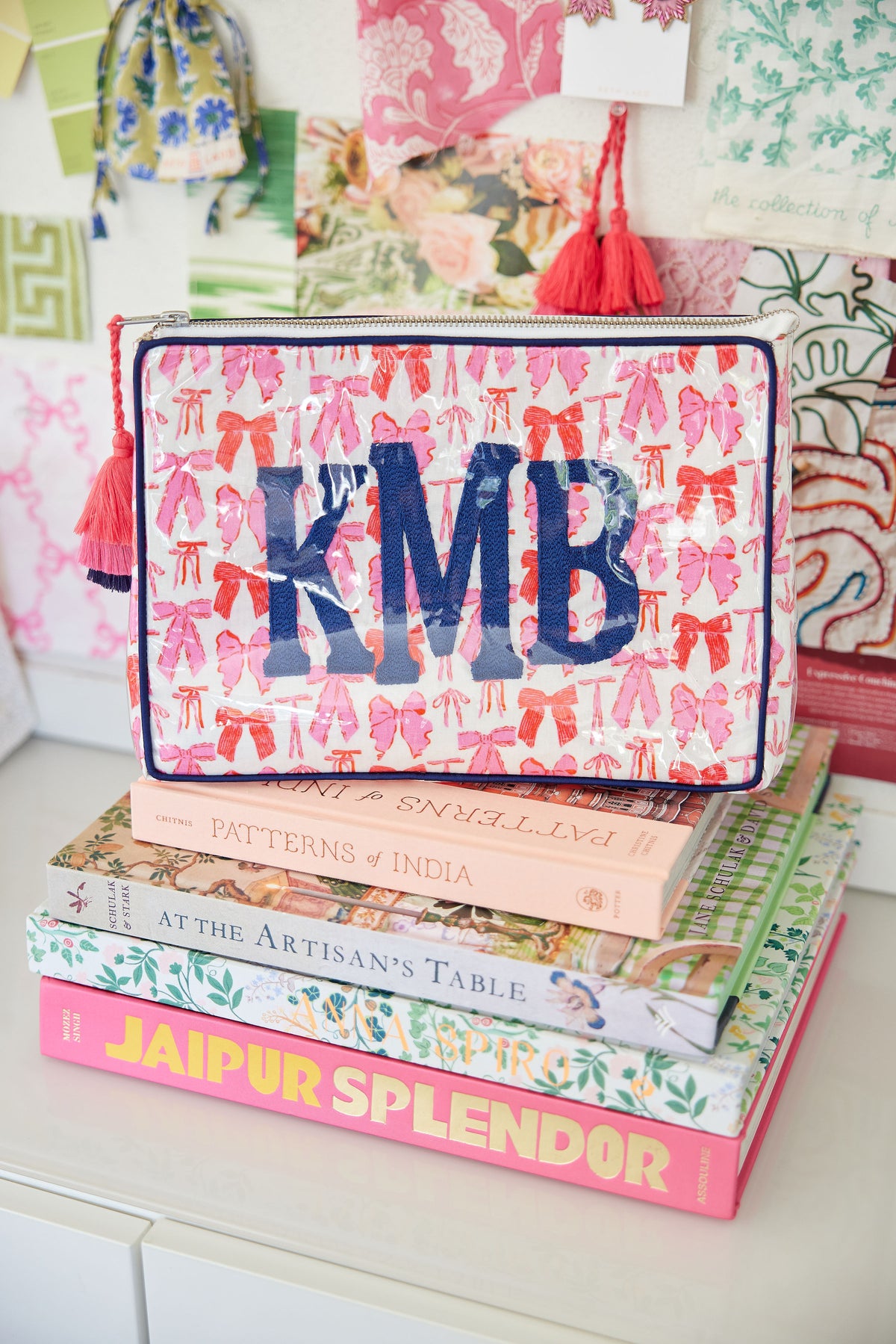 The OG India Bag - Bows with Navy Monogram | Beth Ladd Collections